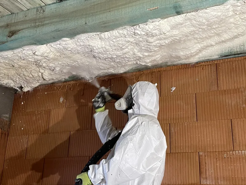 Purhab szigetelés | 70%-kal csökkentheti számláját! | Rapid Heat